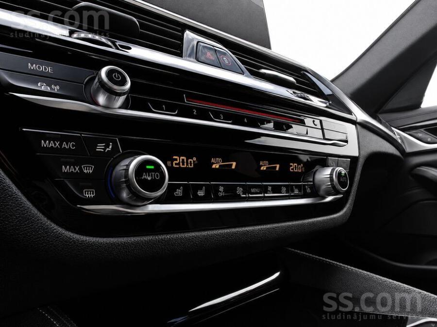 Black BMW 530 2017 in Riga, with an engine capacity of 2.00 L and mileage of 225 thousand km for 15990 €, photo 17 on AUTOMOTO.COM.LV