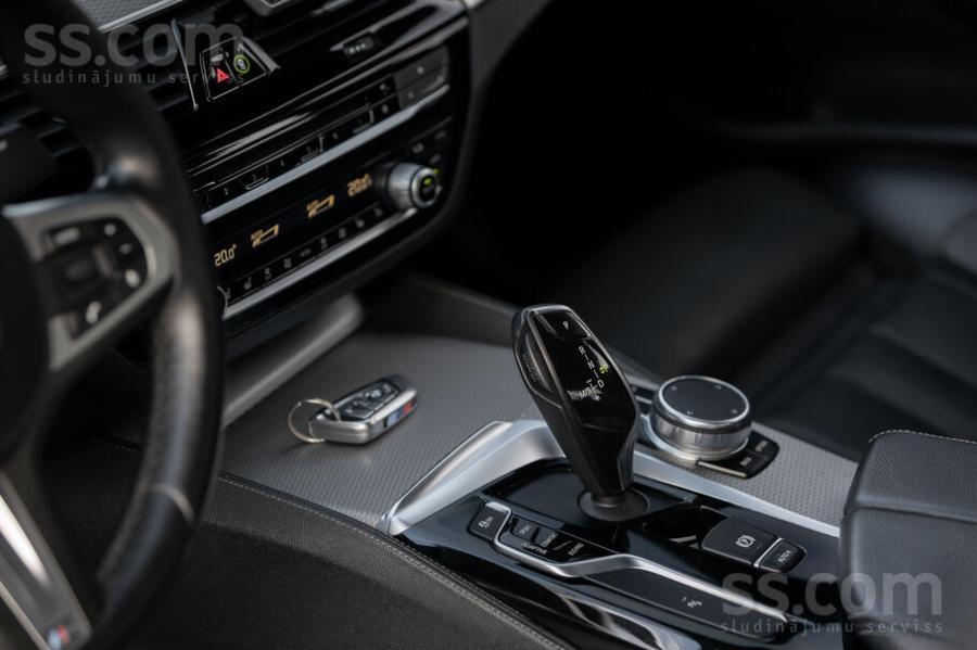 Melns BMW 530 2017 Rīga, ar dzinēja tilpumu 3.00 L un nobraukumu 0 tūkst. km par 21500 €, foto 17 vietnē AUTOMOTO.COM.LV