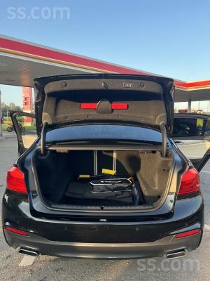 Black BMW 530 2017 in Riga, with an engine capacity of 3.00 L and mileage of 144 thousand km for 23800 €, photo 10 on AUTOMOTO.COM.LV