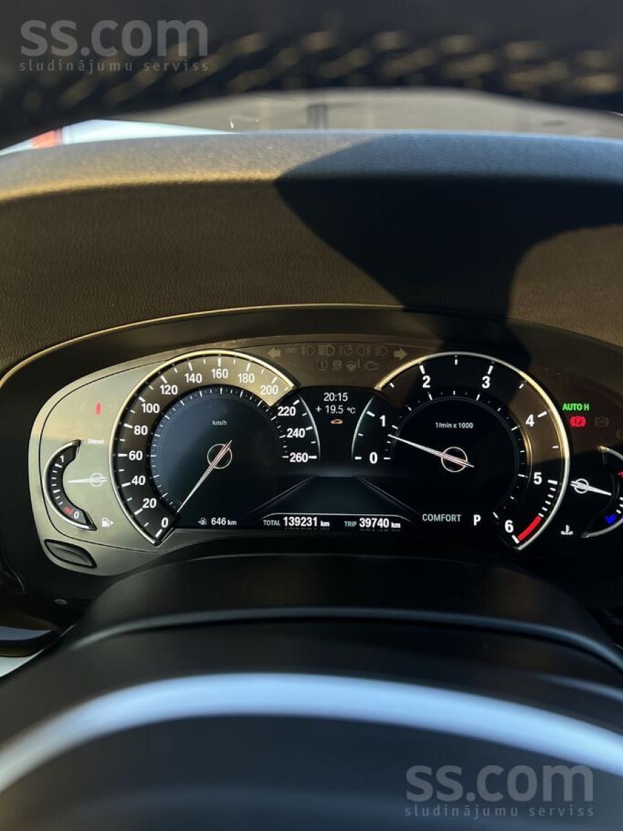 Black BMW 530 2017 in Riga, with an engine capacity of 3.00 L and mileage of 144 thousand km for 23800 €, photo 20 on AUTOMOTO.COM.LV