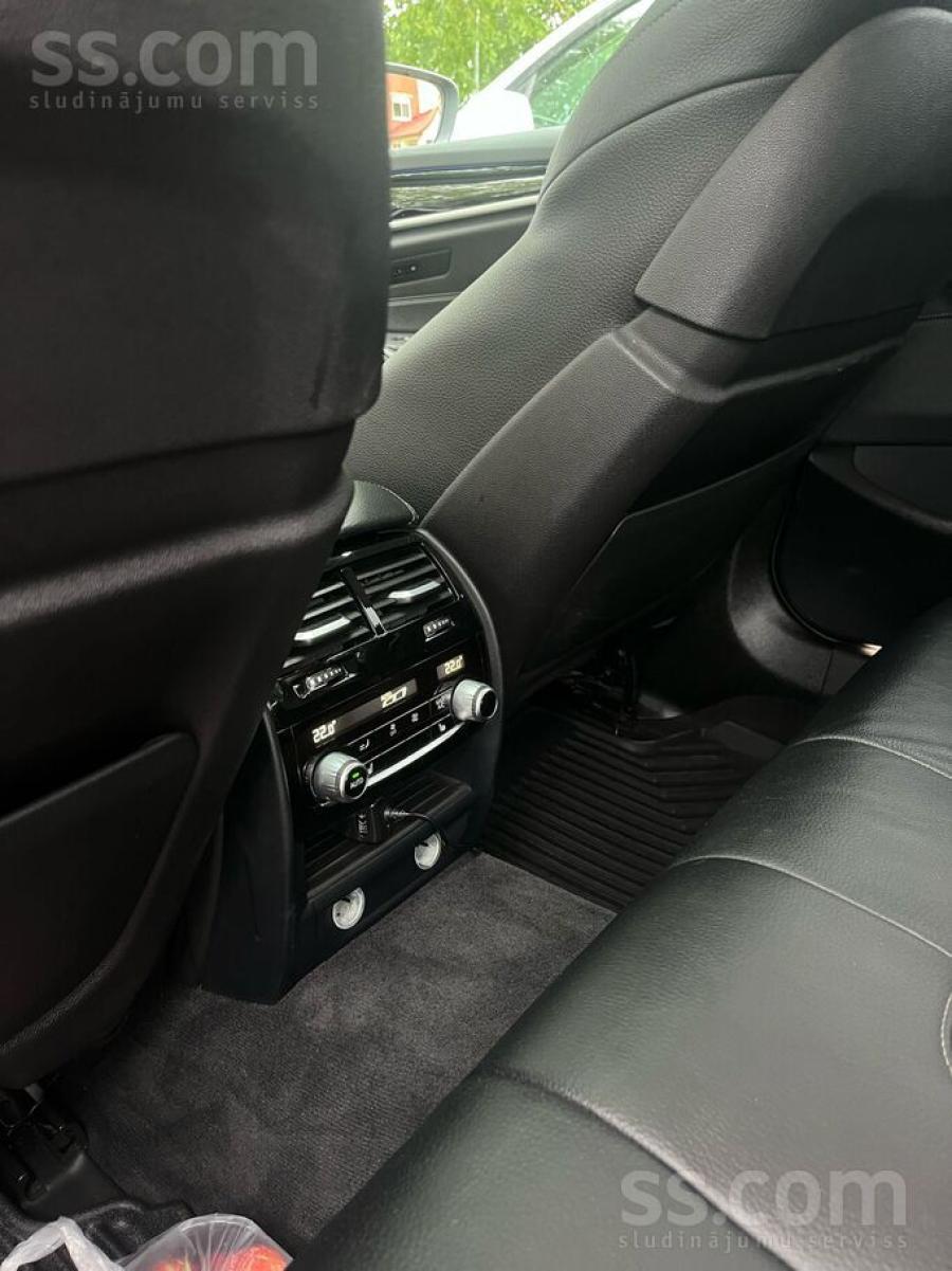 Melns BMW 530 2017 Dobele, ar dzinēja tilpumu 3.00 L un nobraukumu 197 tūkst. km par 23800 €, foto 7 vietnē AUTOMOTO.COM.LV