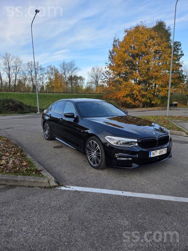 Black BMW 530 2017 in Jekabpils, with an engine capacity of 3.00 L and mileage of 222 thousand km for 25500 €, photo 2 on AUTOMOTO.COM.LV