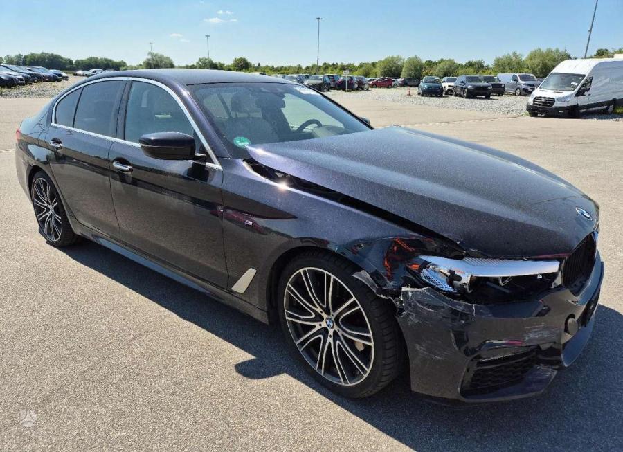 Black BMW 530 2017 in Klaipeda, with an engine capacity of 2.99 L and mileage of 179 thousand km for 11300 €, photo 4 on AUTOMOTO.COM.LV