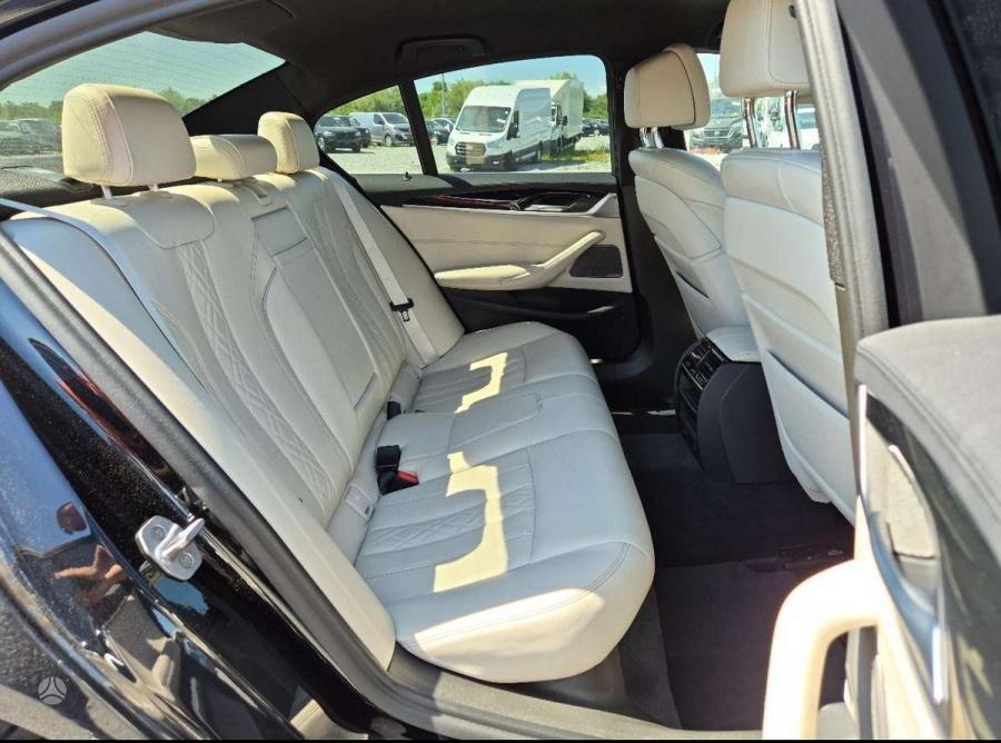 Black BMW 530 2017 in Klaipeda, with an engine capacity of 2.99 L and mileage of 179 thousand km for 11300 €, photo 7 on AUTOMOTO.COM.LV