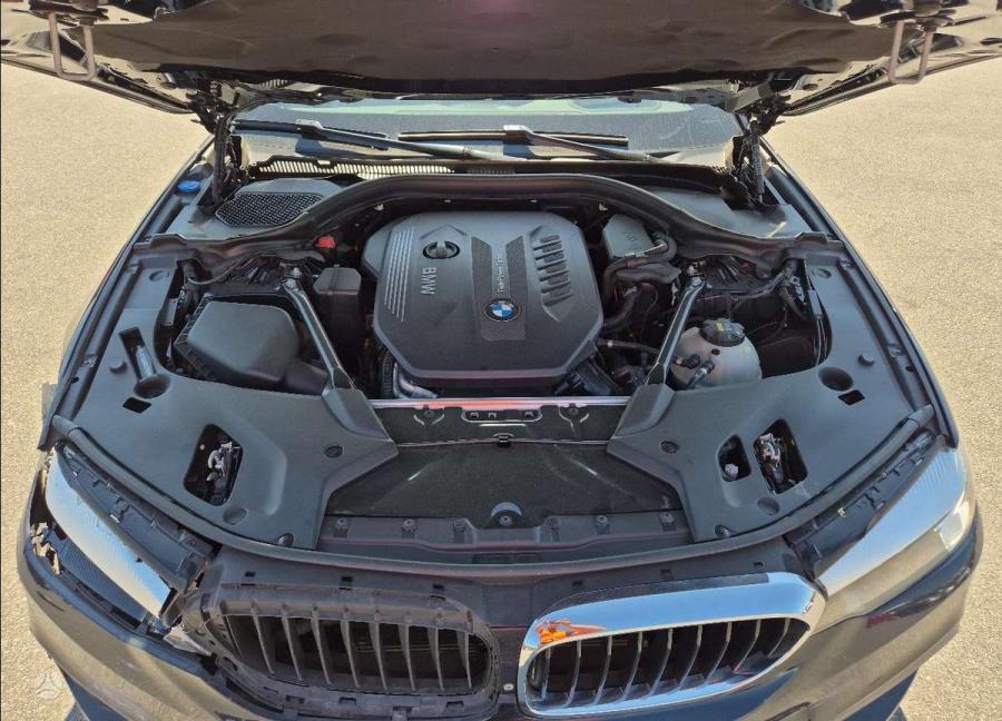 Black BMW 530 2017 in Klaipeda, with an engine capacity of 2.99 L and mileage of 179 thousand km for 11300 €, photo 9 on AUTOMOTO.COM.LV