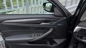 Black BMW 530 2017 in Vilnius, with an engine capacity of 2.99 L and mileage of 190 thousand km for 22700 €, photo 15 on AUTOMOTO.COM.LV