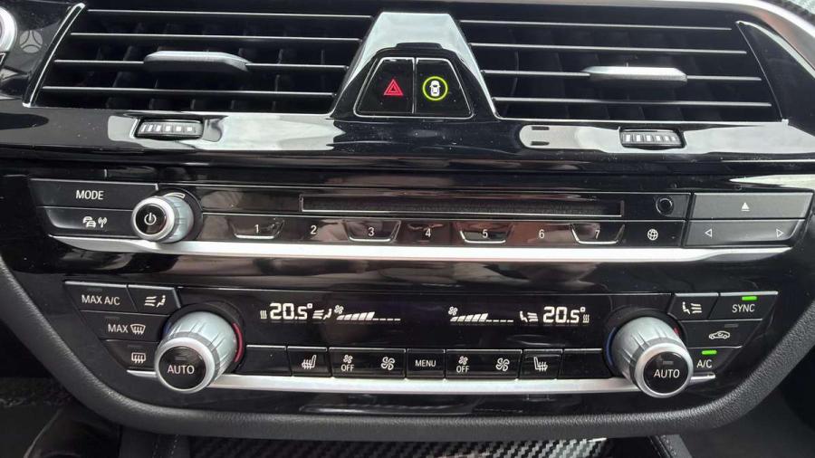 Black BMW 530 2017 in Vilnius, with an engine capacity of 2.99 L and mileage of 190 thousand km for 22700 €, photo 21 on AUTOMOTO.COM.LV