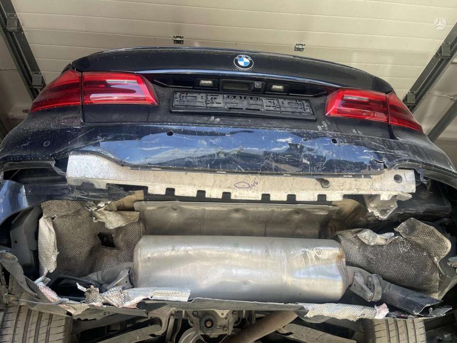 Melns BMW 530 2017 Kauņa, ar dzinēja tilpumu 2.99 L un nobraukumu 200 tūkst. km par 14990 €, foto 4 vietnē AUTOMOTO.COM.LV