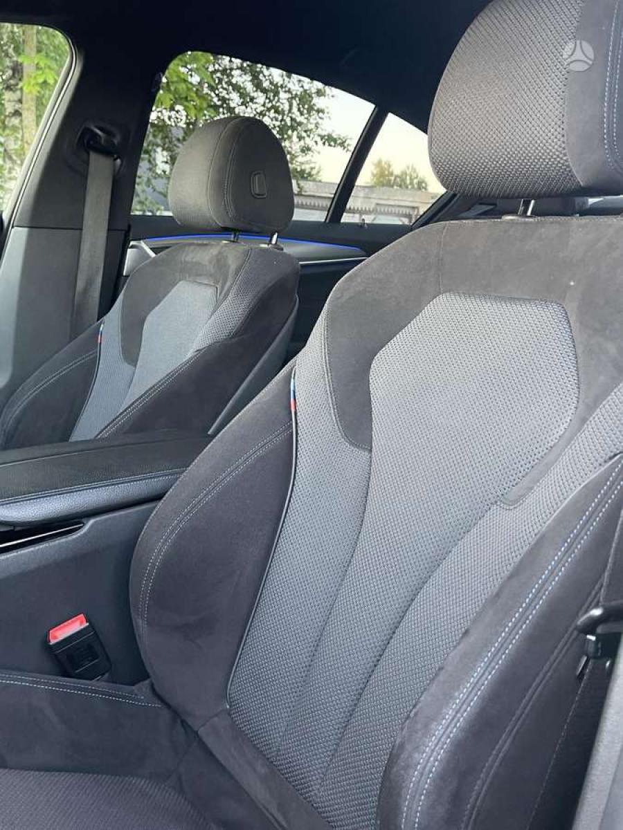 Melns BMW 530 2017 Kauņa, ar dzinēja tilpumu 2.99 L un nobraukumu 200 tūkst. km par 14990 €, foto 18 vietnē AUTOMOTO.COM.LV