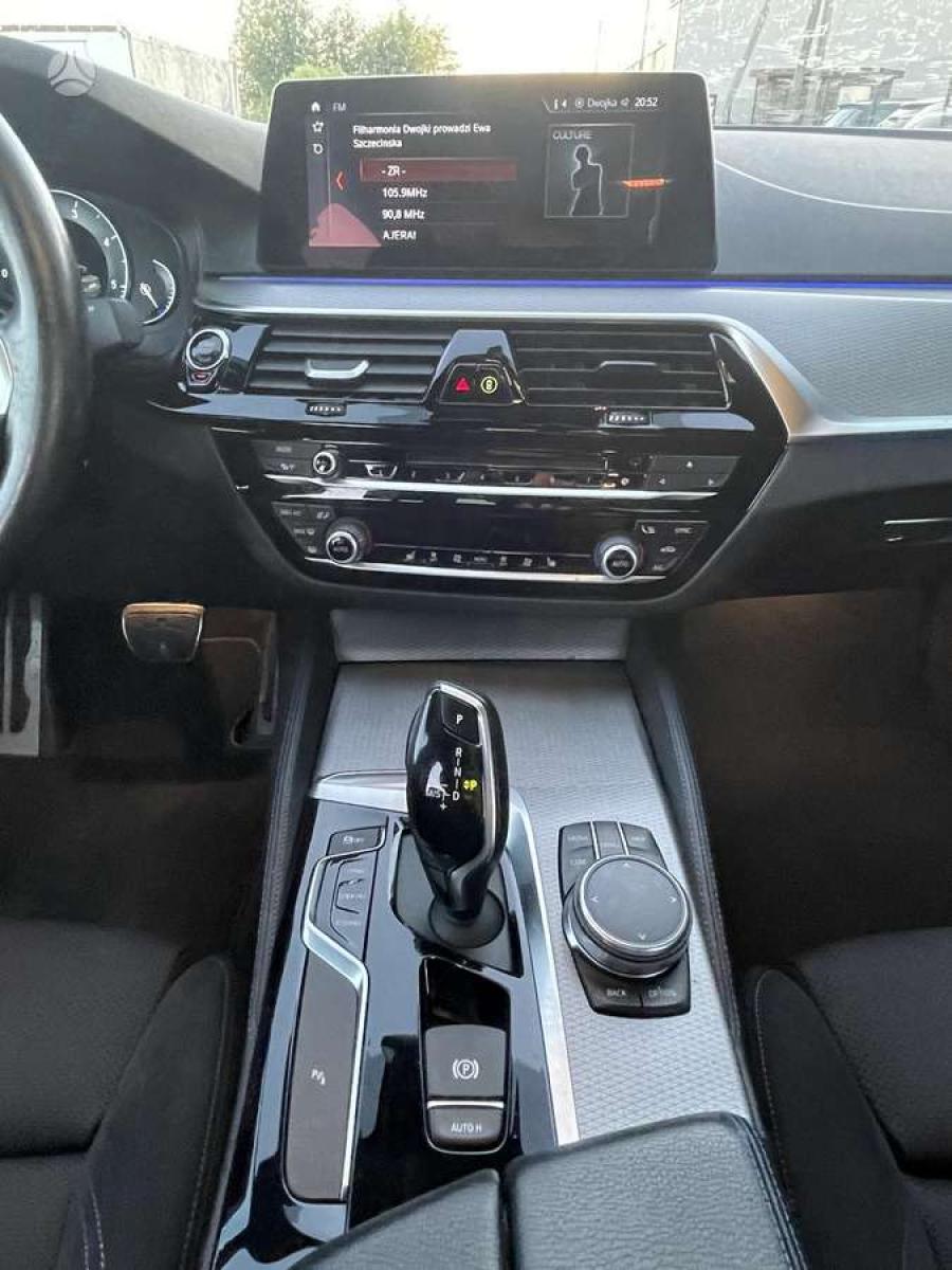 Melns BMW 530 2017 Kauņa, ar dzinēja tilpumu 2.99 L un nobraukumu 200 tūkst. km par 14990 €, foto 24 vietnē AUTOMOTO.COM.LV