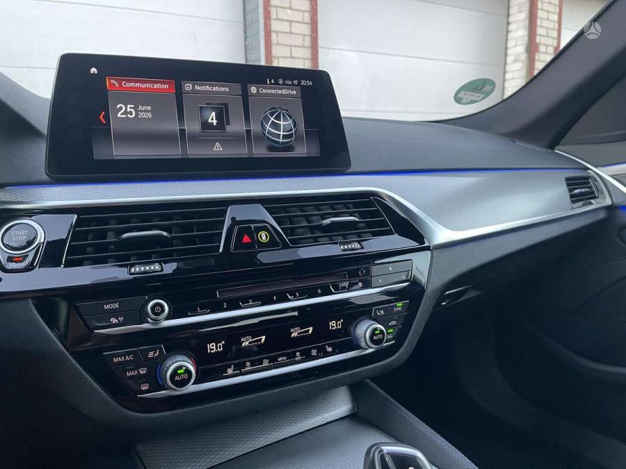 Melns BMW 530 2017 Kauņa, ar dzinēja tilpumu 2.99 L un nobraukumu 200 tūkst. km par 14990 €, foto 27 vietnē AUTOMOTO.COM.LV