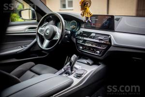 Black BMW 530 2017 in Bauska, with an engine capacity of 3.00 L and mileage of 169 thousand km for 24900 €, photo 5 on AUTOMOTO.COM.LV