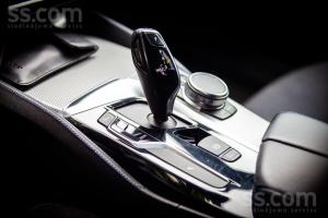 Black BMW 530 2017 in Bauska, with an engine capacity of 3.00 L and mileage of 169 thousand km for 24900 €, photo 8 on AUTOMOTO.COM.LV