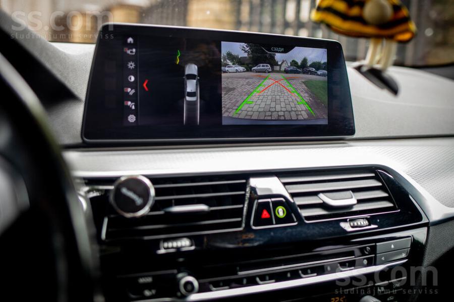 Black BMW 530 2017 in Bauska, with an engine capacity of 3.00 L and mileage of 169 thousand km for 24900 €, photo 11 on AUTOMOTO.COM.LV