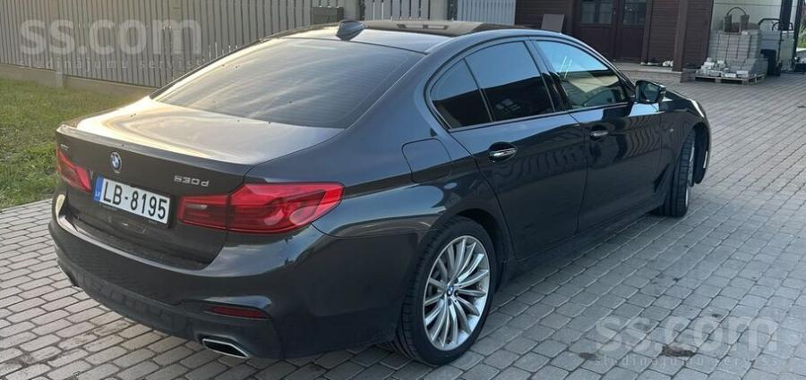 Black BMW 530 2017 in Riga, with an engine capacity of 3.00 L and mileage of 85 thousand km for 32950 €, photo 4 on AUTOMOTO.COM.LV