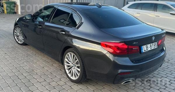 Black BMW 530 2017 in Riga, with an engine capacity of 3.00 L and mileage of 85 thousand km for 32950 €, photo 4 on AUTOMOTO.COM.LV