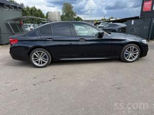 Black BMW 530 2017 in Riga, with an engine capacity of 3.00 L and mileage of 169 thousand km for 24990 €, photo 8 on AUTOMOTO.COM.LV