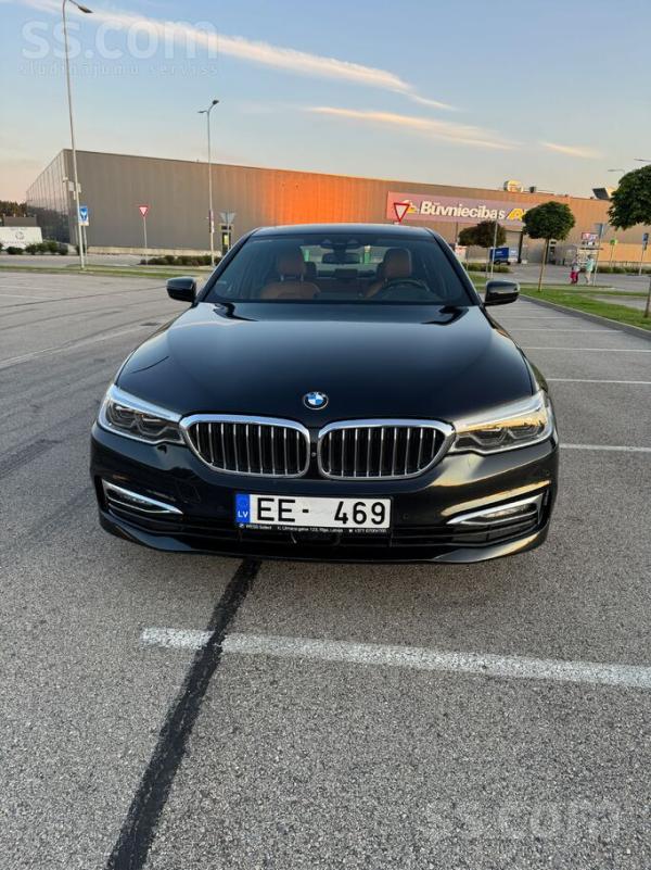 Black BMW 530 2017 in Riga, with an engine capacity of 3.00 L and mileage of 151 thousand km for 23750 €, photo 5 on AUTOMOTO.COM.LV