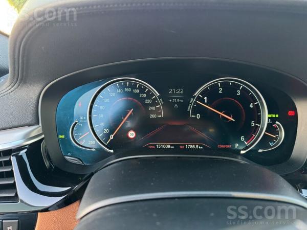 Black BMW 530 2017 in Riga, with an engine capacity of 3.00 L and mileage of 151 thousand km for 23750 €, photo 7 on AUTOMOTO.COM.LV