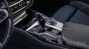 Black BMW 530 2017 in Riga, with an engine capacity of 3.00 L and mileage of 169 thousand km for 24990 €, photo 16 on AUTOMOTO.COM.LV
