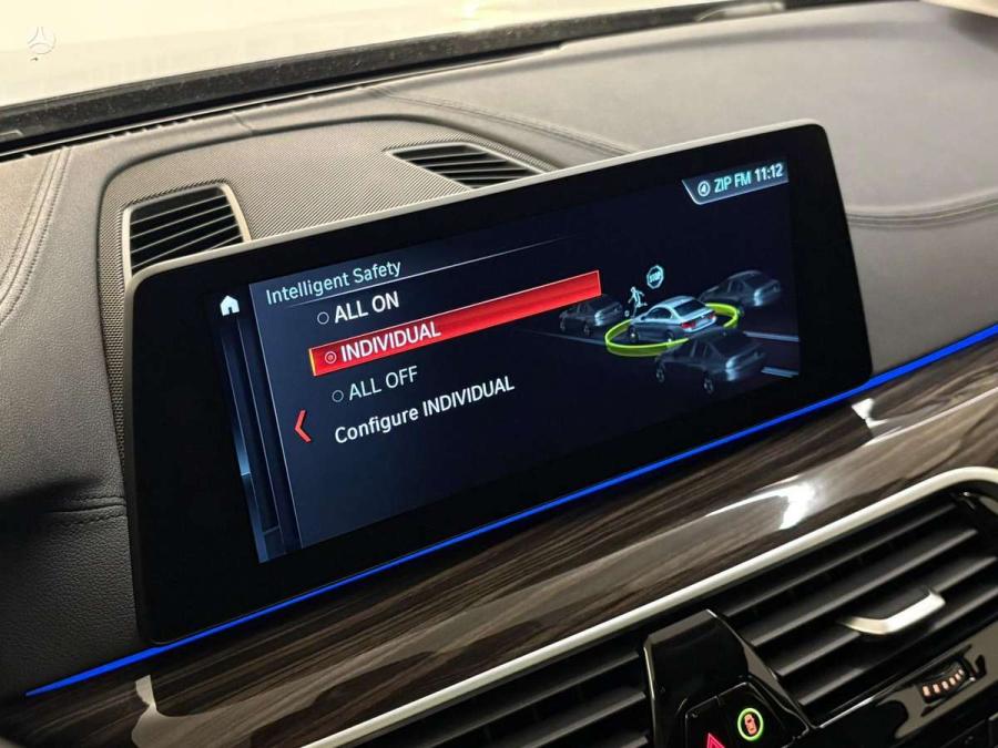 Melns BMW 530 2017 Marijampole, ar dzinēja tilpumu 2.99 L un nobraukumu 261 tūkst. km par 19999 €, foto 6 vietnē AUTOMOTO.COM.LV
