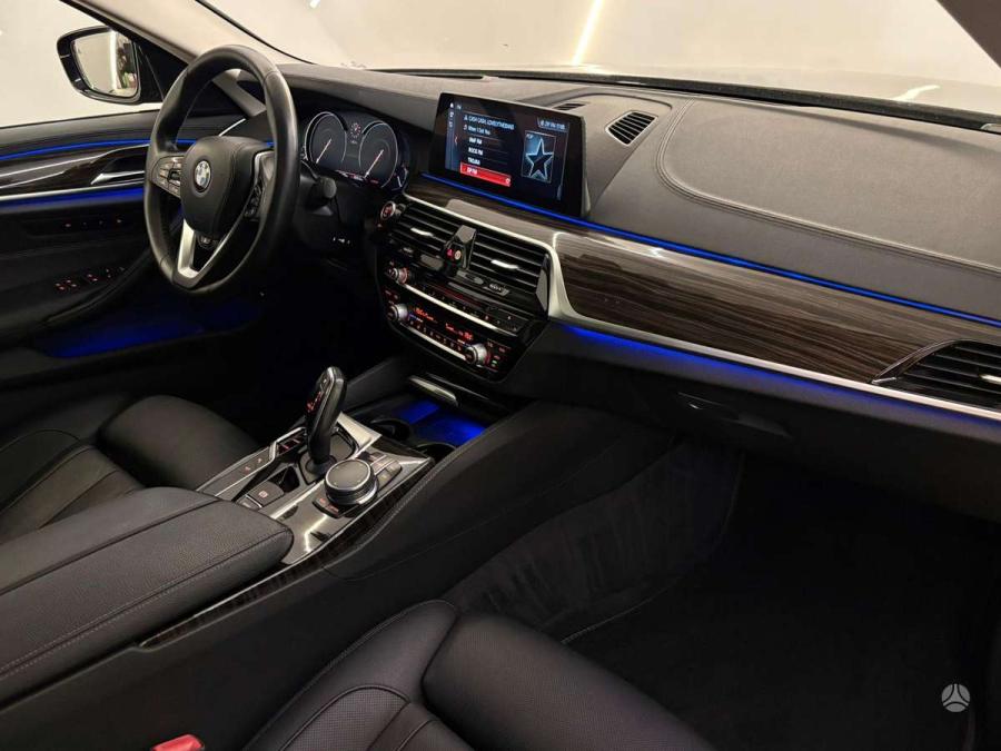 Melns BMW 530 2017 Marijampole, ar dzinēja tilpumu 2.99 L un nobraukumu 261 tūkst. km par 19999 €, foto 22 vietnē AUTOMOTO.COM.LV