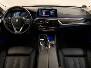 Melns BMW 530 2017 Marijampole, ar dzinēja tilpumu 2.99 L un nobraukumu 261 tūkst. km par 19999 €, foto 23 vietnē AUTOMOTO.COM.LV