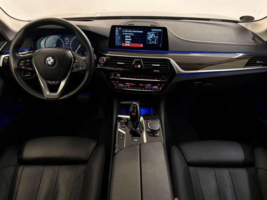 Melns BMW 530 2017 Marijampole, ar dzinēja tilpumu 2.99 L un nobraukumu 261 tūkst. km par 19999 €, foto 23 vietnē AUTOMOTO.COM.LV
