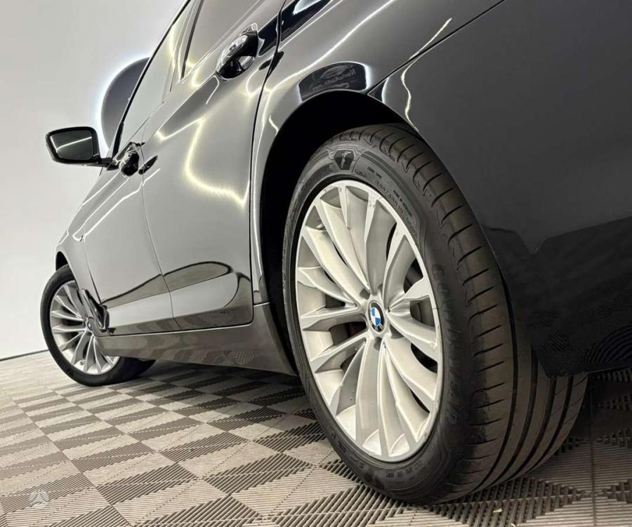 Melns BMW 530 2017 Marijampole, ar dzinēja tilpumu 2.99 L un nobraukumu 261 tūkst. km par 19999 €, foto 29 vietnē AUTOMOTO.COM.LV