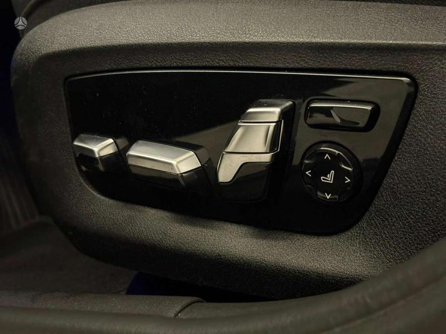 Melns BMW 530 2017 Marijampole, ar dzinēja tilpumu 2.99 L un nobraukumu 261 tūkst. km par 19999 €, foto 34 vietnē AUTOMOTO.COM.LV