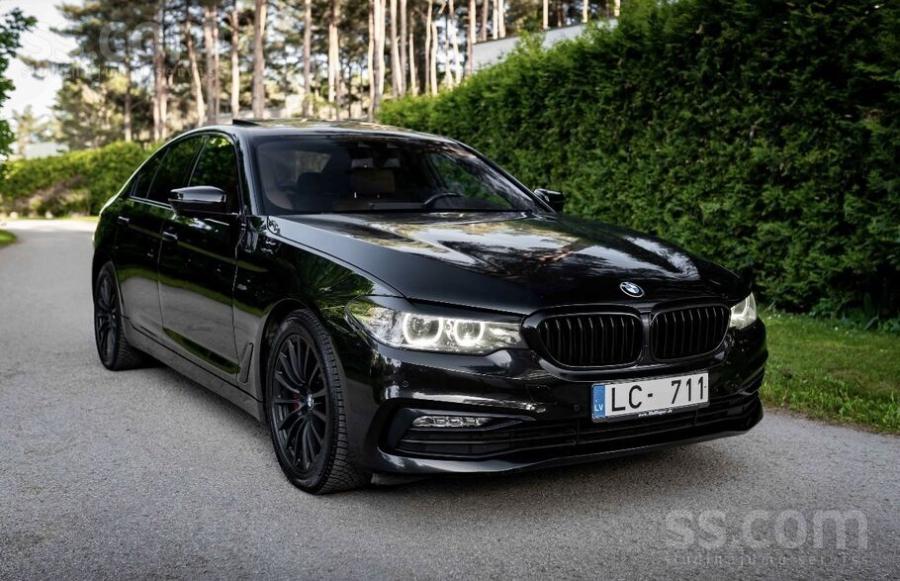 Black BMW 530 2017 in Riga, with an engine capacity of 3.00 L and mileage of 233 thousand km for 23900 €, photo 7 on AUTOMOTO.COM.LV