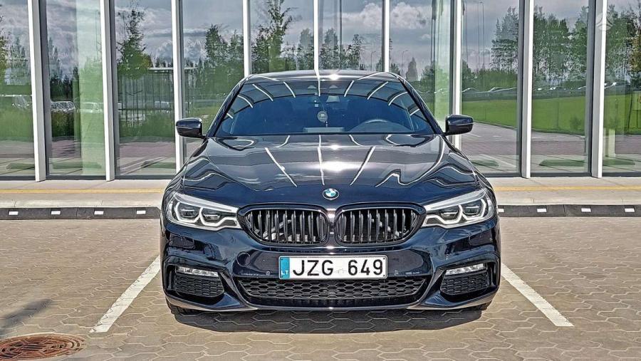 Black BMW 530 2017 in Vilnius, with an engine capacity of 3.00 L and mileage of 144 thousand km for 27200 €, photo 7 on AUTOMOTO.COM.LV