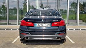 Black BMW 530 2017 in Vilnius, with an engine capacity of 3.00 L and mileage of 144 thousand km for 27200 €, photo 8 on AUTOMOTO.COM.LV