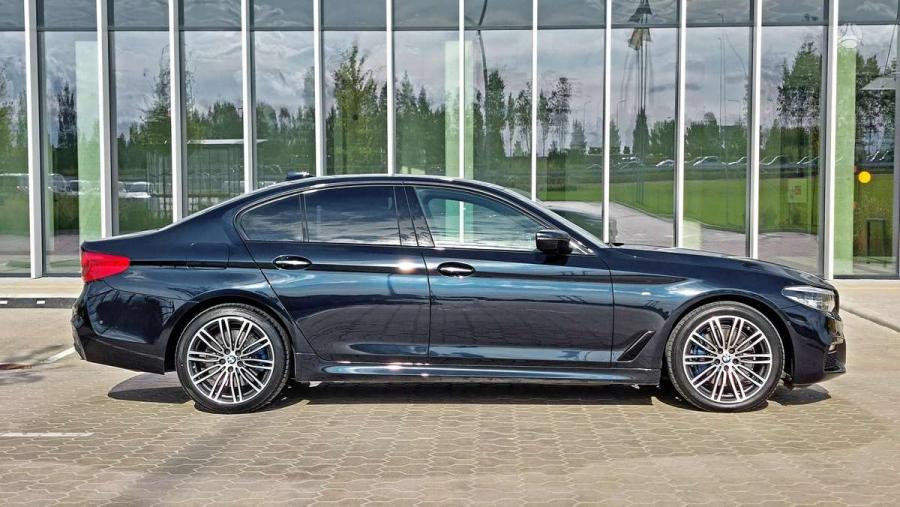 Black BMW 530 2017 in Vilnius, with an engine capacity of 3.00 L and mileage of 144 thousand km for 27200 €, photo 9 on AUTOMOTO.COM.LV