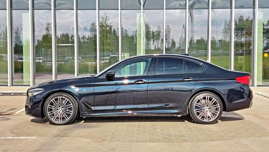 Black BMW 530 2017 in Vilnius, with an engine capacity of 3.00 L and mileage of 144 thousand km for 27200 €, photo 10 on AUTOMOTO.COM.LV
