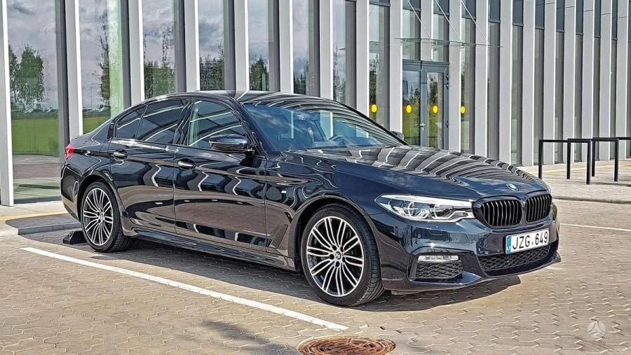 Black BMW 530 2017 in Vilnius, with an engine capacity of 3.00 L and mileage of 144 thousand km for 27200 €, photo 11 on AUTOMOTO.COM.LV