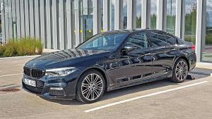 Black BMW 530 2017 in Vilnius, with an engine capacity of 3.00 L and mileage of 144 thousand km for 27200 €, photo 12 on AUTOMOTO.COM.LV