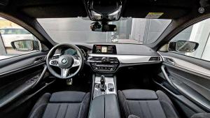 Black BMW 530 2017 in Vilnius, with an engine capacity of 3.00 L and mileage of 144 thousand km for 27200 €, photo 15 on AUTOMOTO.COM.LV