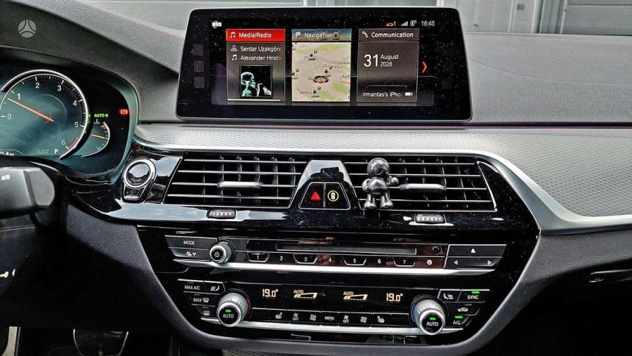 Black BMW 530 2017 in Vilnius, with an engine capacity of 3.00 L and mileage of 144 thousand km for 27200 €, photo 18 on AUTOMOTO.COM.LV