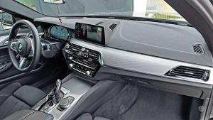 Black BMW 530 2017 in Vilnius, with an engine capacity of 3.00 L and mileage of 144 thousand km for 27200 €, photo 23 on AUTOMOTO.COM.LV