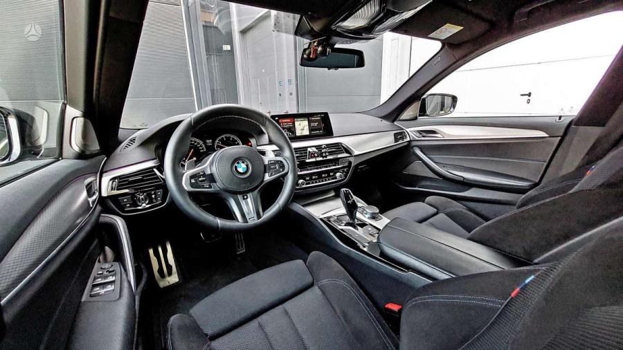 Black BMW 530 2017 in Vilnius, with an engine capacity of 3.00 L and mileage of 144 thousand km for 27200 €, photo 32 on AUTOMOTO.COM.LV