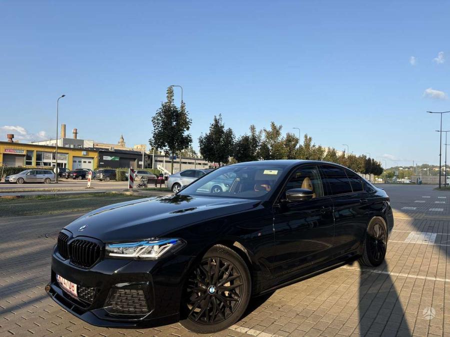Black BMW 530 2017 in Kaunas, with an engine capacity of 2.99 L and mileage of 226 thousand km for 23600 €, photo 1 on AUTOMOTO.COM.LV