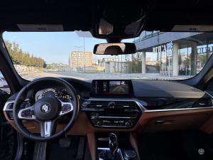 Black BMW 530 2017 in Kaunas, with an engine capacity of 2.99 L and mileage of 226 thousand km for 23600 €, photo 15 on AUTOMOTO.COM.LV