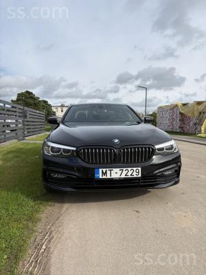 Black BMW 530 2017 in Riga, with an engine capacity of 2.00 L and mileage of 209 thousand km for 19200 €, photo 5 on AUTOMOTO.COM.LV