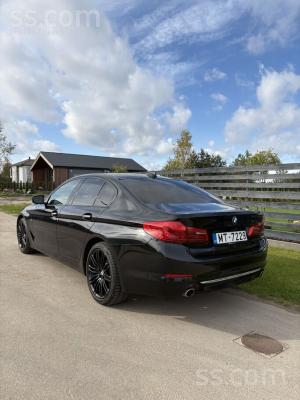 Black BMW 530 2017 in Riga, with an engine capacity of 2.00 L and mileage of 209 thousand km for 19200 €, photo 6 on AUTOMOTO.COM.LV