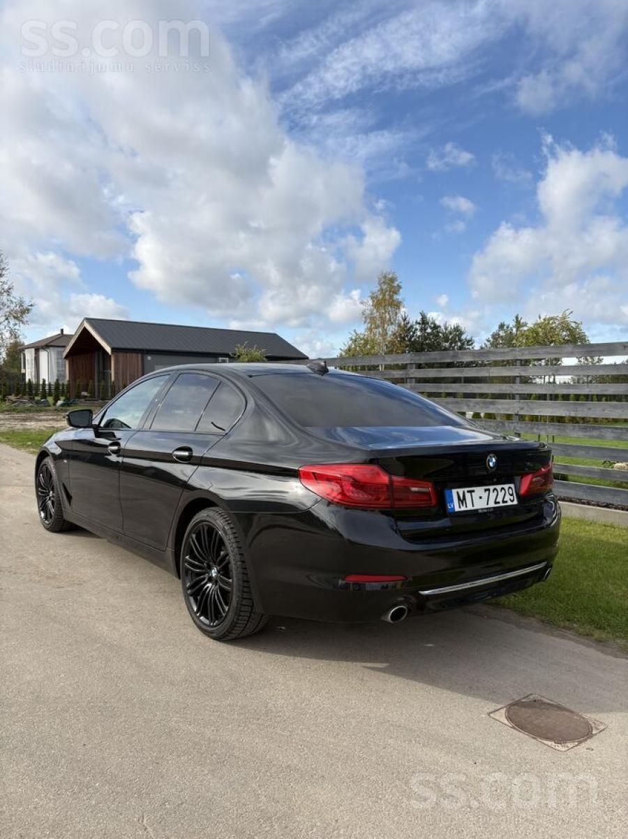 Black BMW 530 2017 in Riga, with an engine capacity of 2.00 L and mileage of 209 thousand km for 19200 €, photo 6 on AUTOMOTO.COM.LV