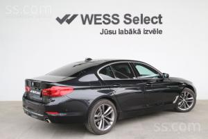 Black BMW 530 2018 in Riga, with an engine capacity of 3.00 L and mileage of 203 thousand km for 23400 €, photo 4 on AUTOMOTO.COM.LV