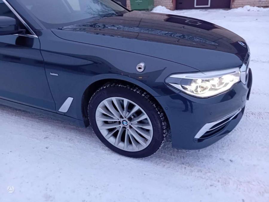 Black BMW 530 2018 in Kaunas, with an engine capacity of 2.00 L and mileage of 76 thousand km for 24500 €, photo 3 on AUTOMOTO.COM.LV