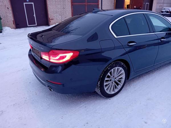 Black BMW 530 2018 in Kaunas, with an engine capacity of 2.00 L and mileage of 76 thousand km for 24500 €, photo 4 on AUTOMOTO.COM.LV