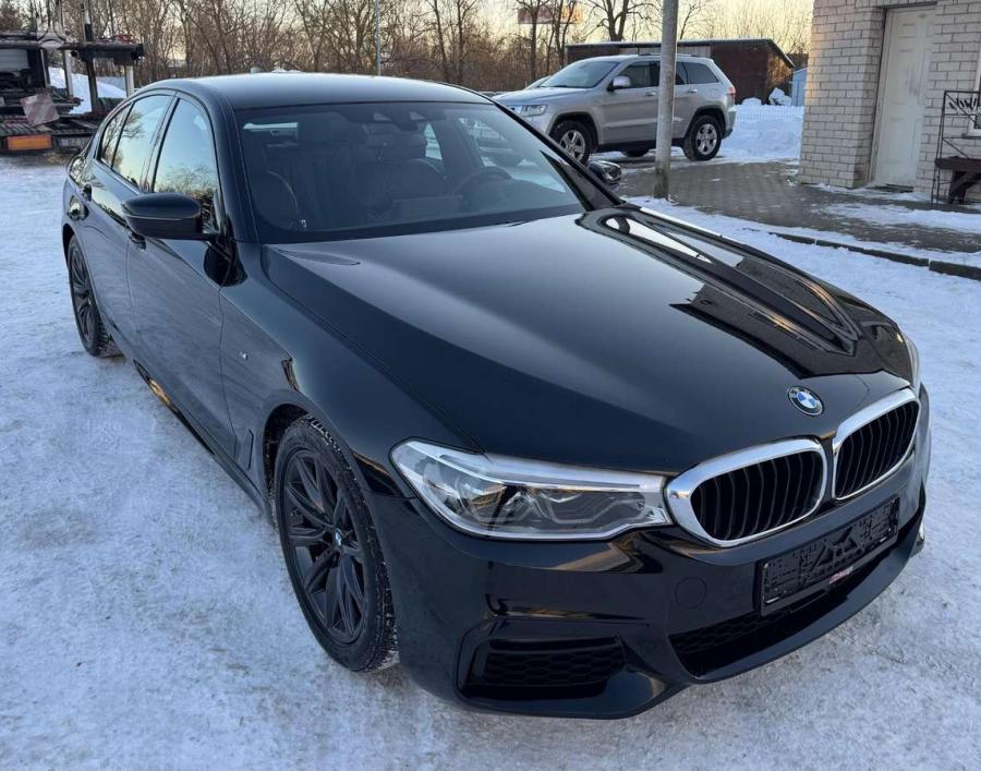 Melns BMW 530 2018 Panevēža, ar dzinēja tilpumu 2.99 L un nobraukumu 296 tūkst. km par 19300 €, foto 1 vietnē AUTOMOTO.COM.LV